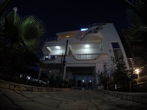 Fachada da propriedade