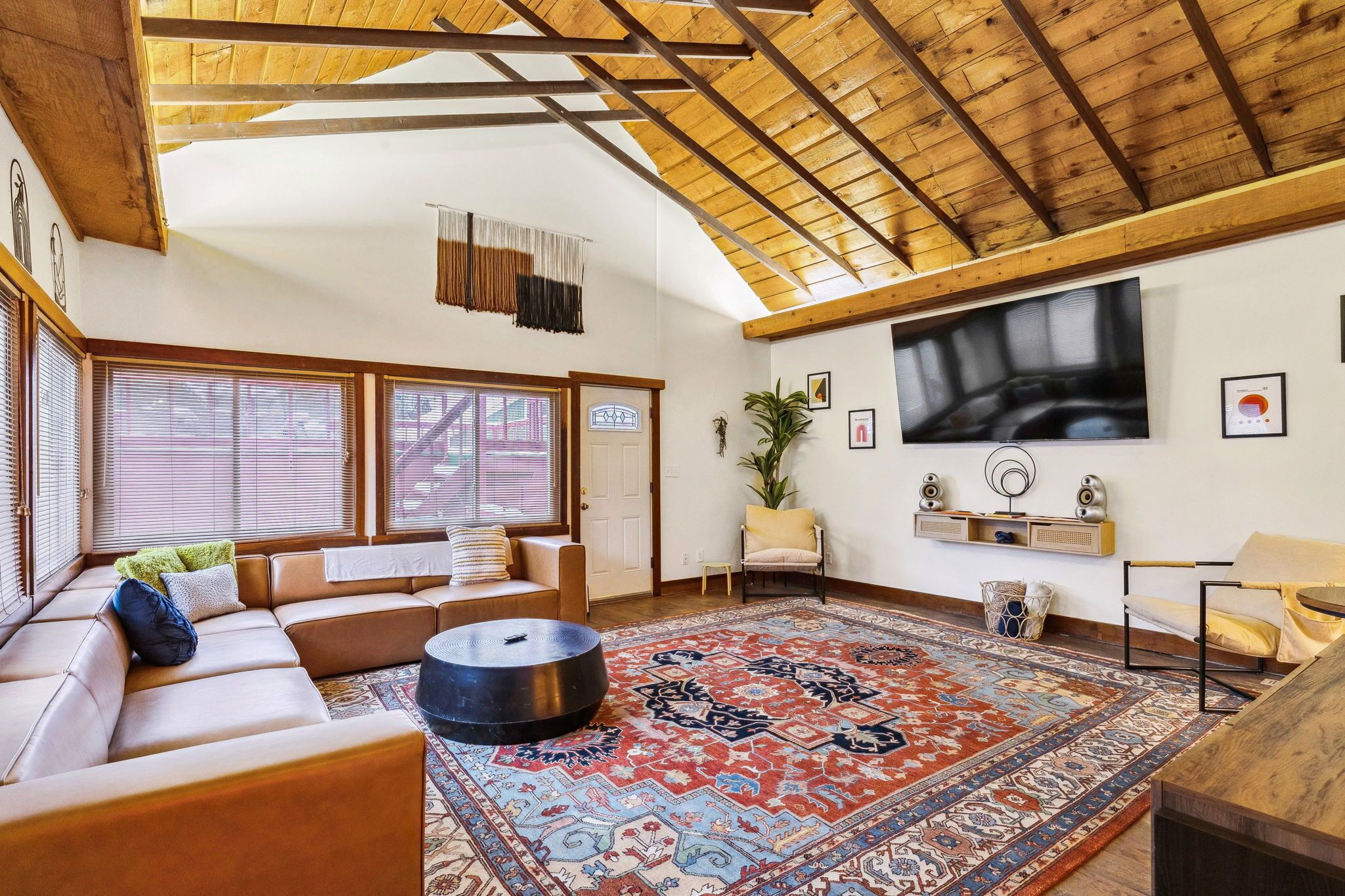 The Redwood Retreat- 5bed/4ba With A Rooftop Deck In The Heart Of Ohio City - Cleveland, OH