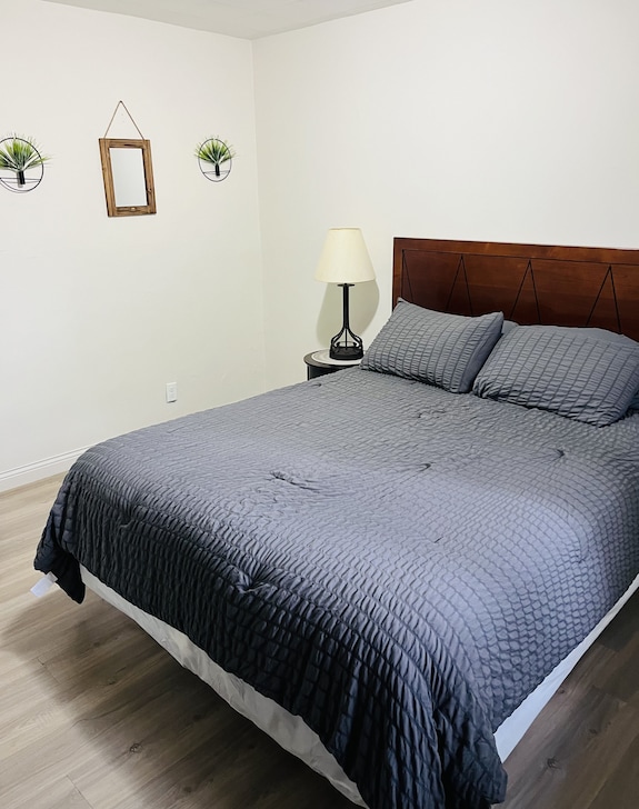 Cozy Retreat Across The Street From Shawano Lake. - Wisconsin