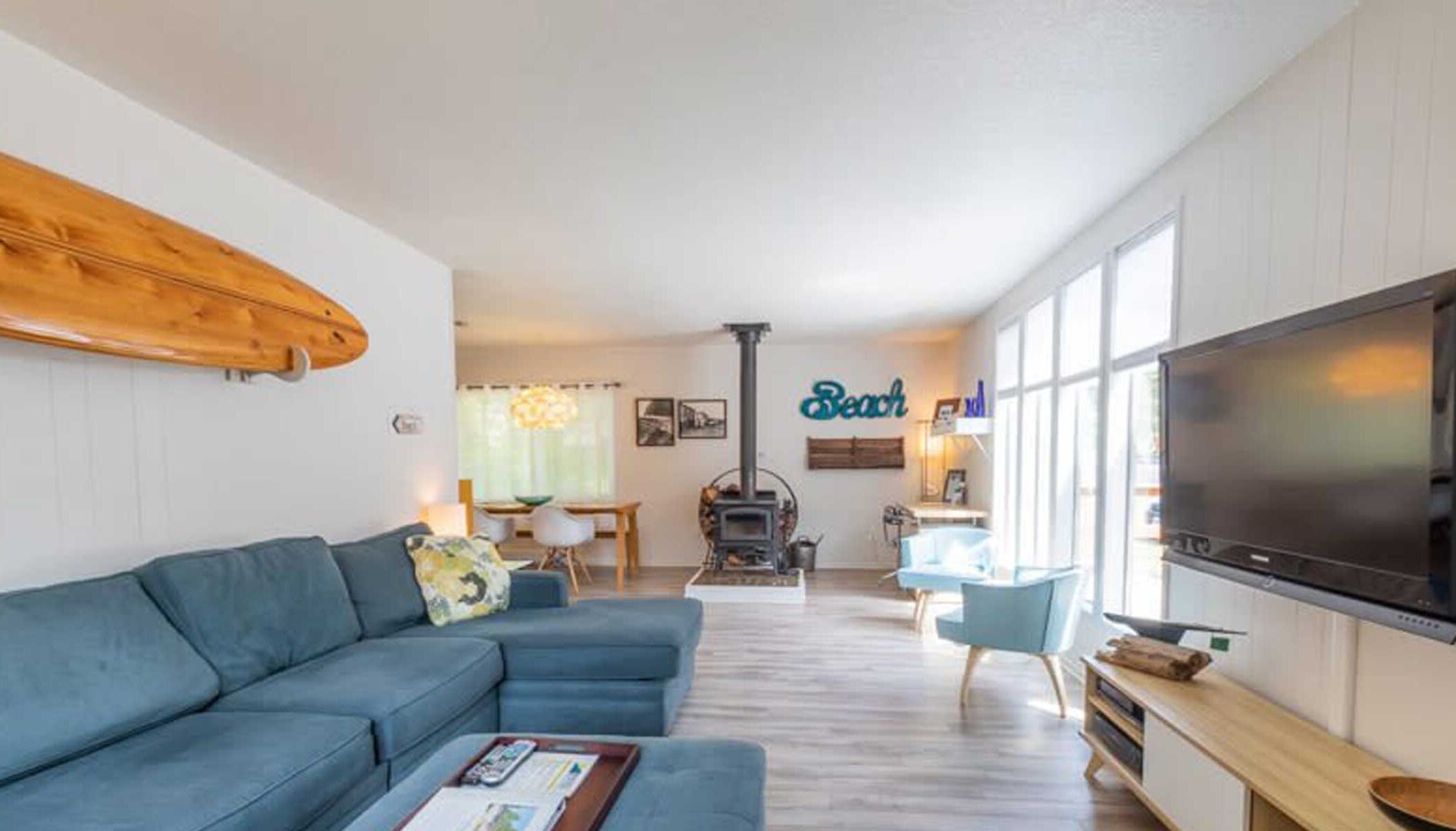 Sandpiper Surf By Manzanita Beach Getaway  Hot Tub, Dog-friendly, Prime Spot - Cove Beach, OR