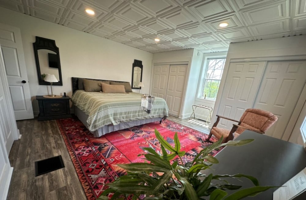 A Historic 2 Acre Property Just Minutes From Town - Yellow Springs, OH