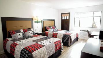 Cortinas/cortinados opacos, ferro/tábua de engomar, Wi-fi grátis