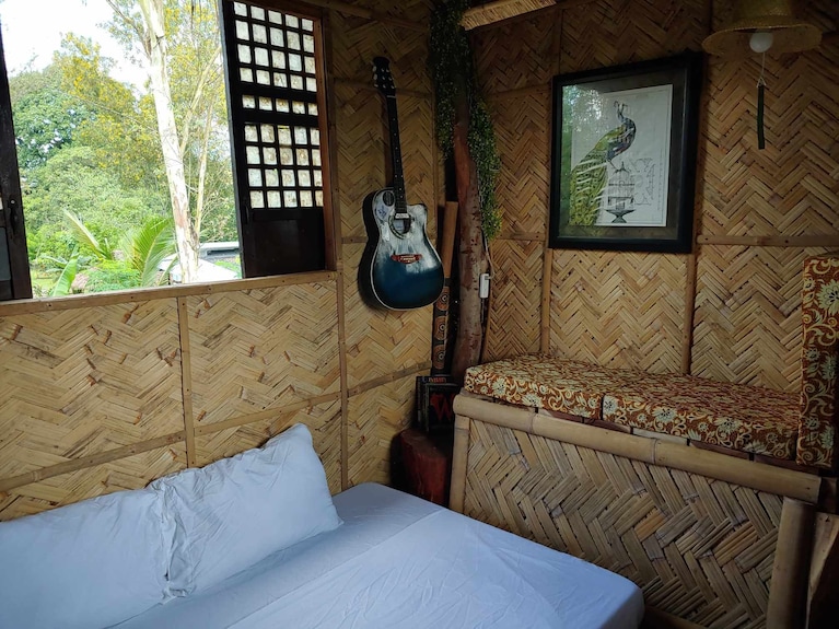 Cozy Treehouse Stay On A Peaceful Zambales Farm Near Mapanuepe Lake - Subic