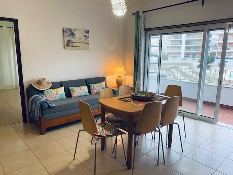 Bright Holiday Apartment With Pool - Carvoeiro