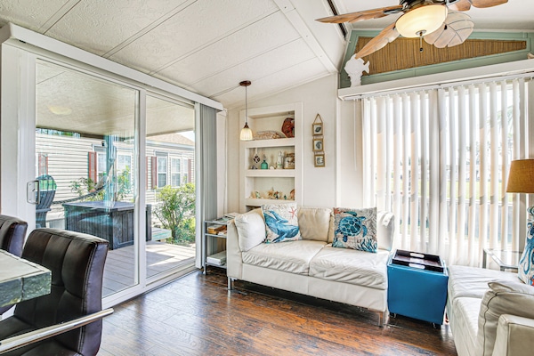 Resort-style Perks & Deck At Port Isabel Home! - Texas