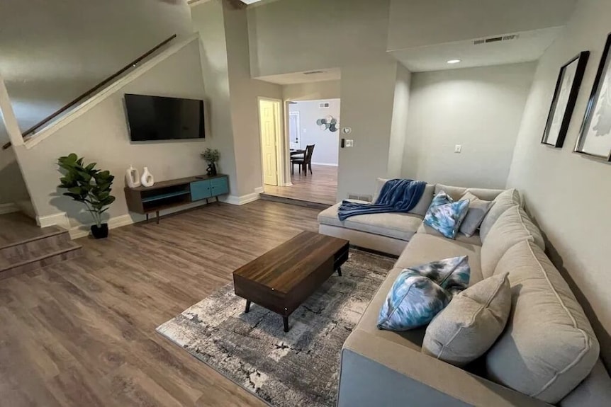 Peaceful Home In Dfw Center\n\n - Grapevine, TX