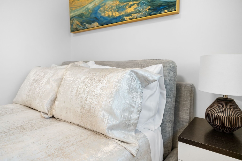 Brand New Luxury 2 Bedroom Laneway House - Richmond