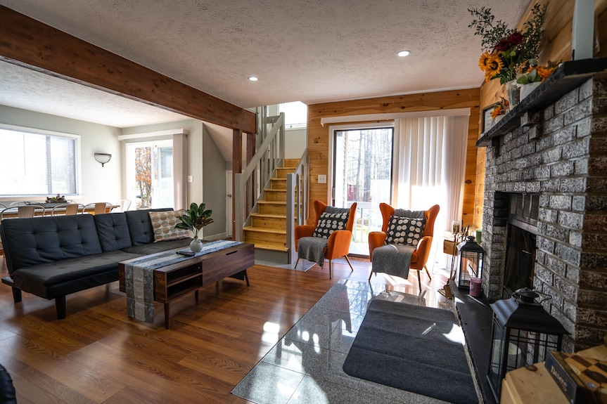 4 Bd Mountain Oasis With Hot Tub & Fireplace Near Camelback - Pennsylvania