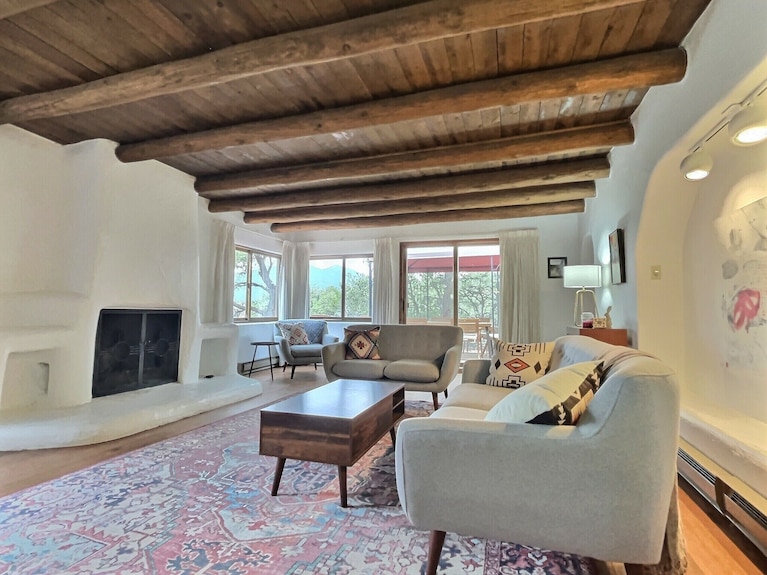 Beautiful Adobe In The Pines Above Taos - Taos, NM