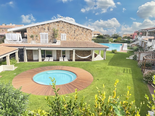 Like At Home Palau Poolside Garden Apartment 12 - La Maddalena