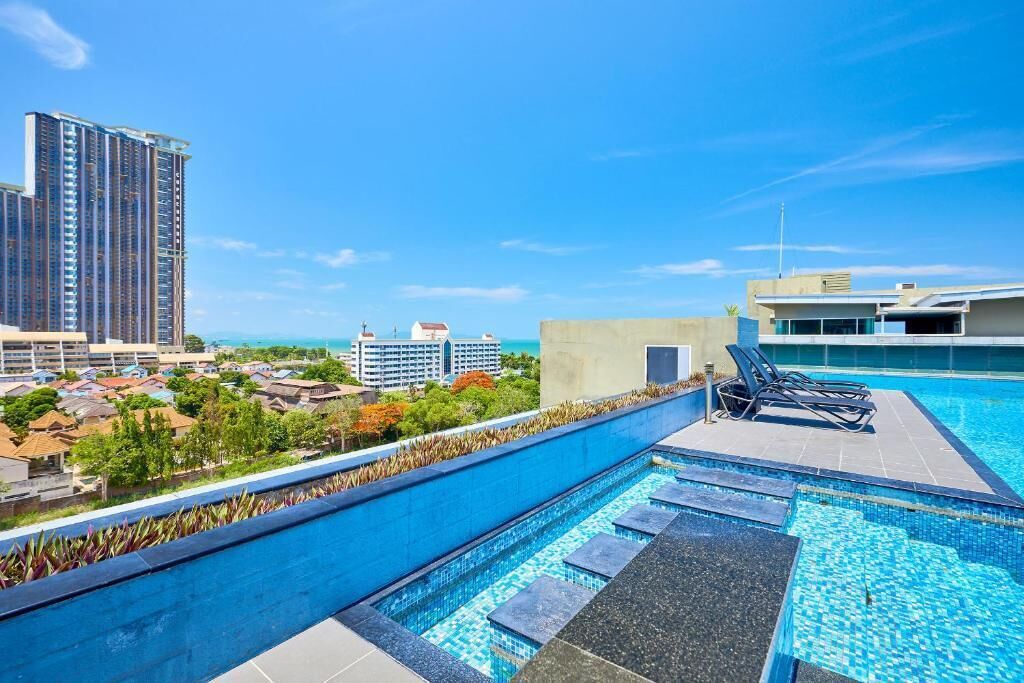 2 piscinas exteriores, espreguiçadeiras 