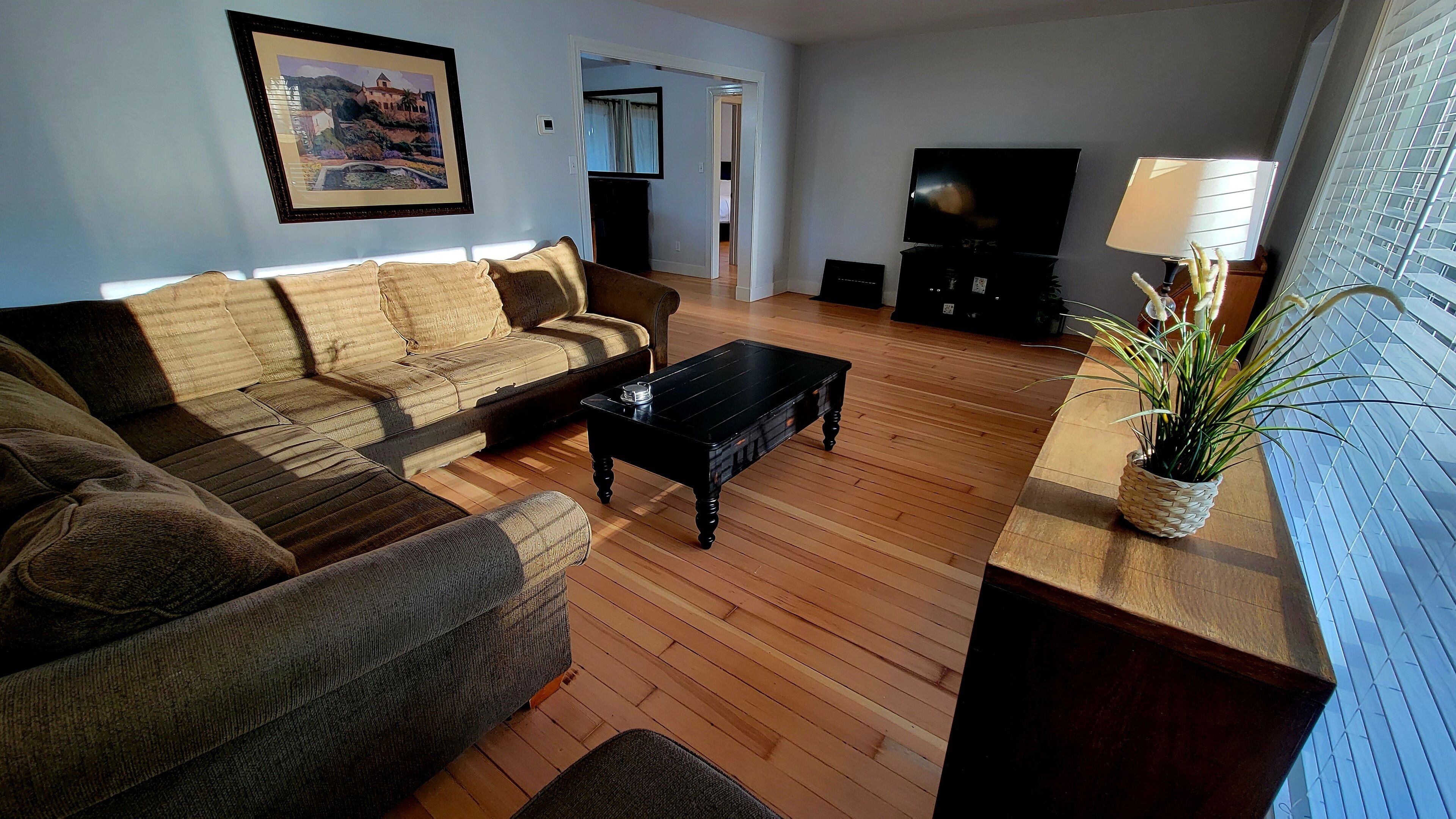 Spacious Downtown Martinez Home -2b/1ba - Benicia, CA