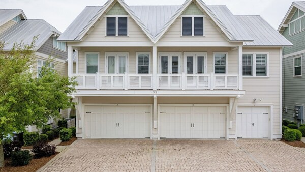 Emerald Gem By Avantstay Pool Access, 3mins To Beach! - Watersound, FL