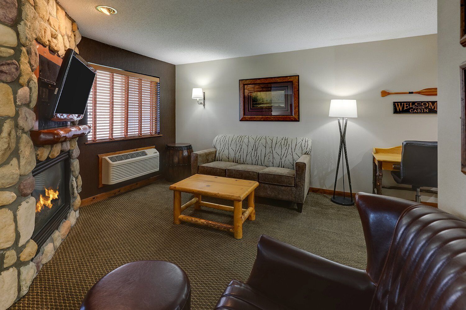 Kitchenette Themed Suite In Stoney Creek Peoria! In-room Dry Bar | 3 Units - Peoria