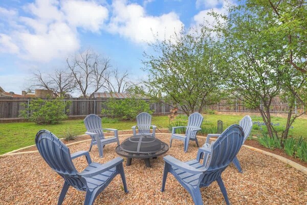 Cora Street Cottage - Fredericksburg, TX