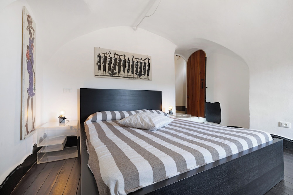 Apartamento 'Casa Gecko' Con Vistas A La Montaña, Terraza Privada Y Wi-fi - Pietra Ligure