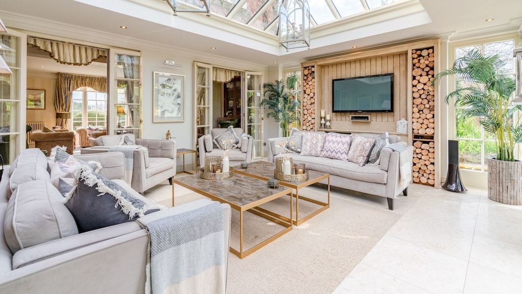 The Parsonage - Ombersley Near Worcester - Bewdley