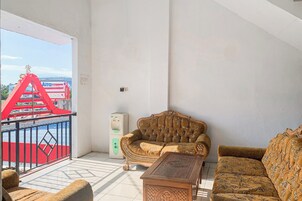 Área de estar no saguão