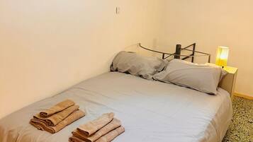 Casa luxo, para não fumantes, vista para a cidade | 1 quarto, roupas de cama premium, edredons de pluma