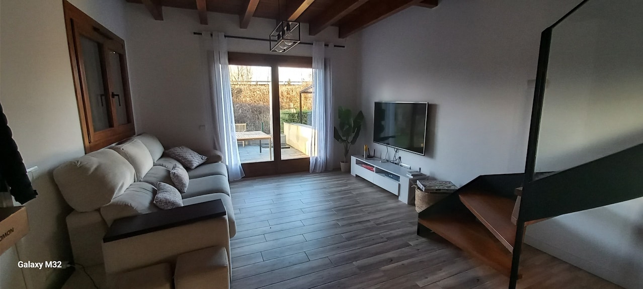Magnifica Casa Esquinera Con Jardin - Puigcerdà