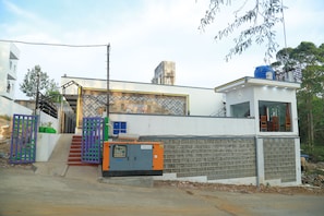 Fachada da propriedade