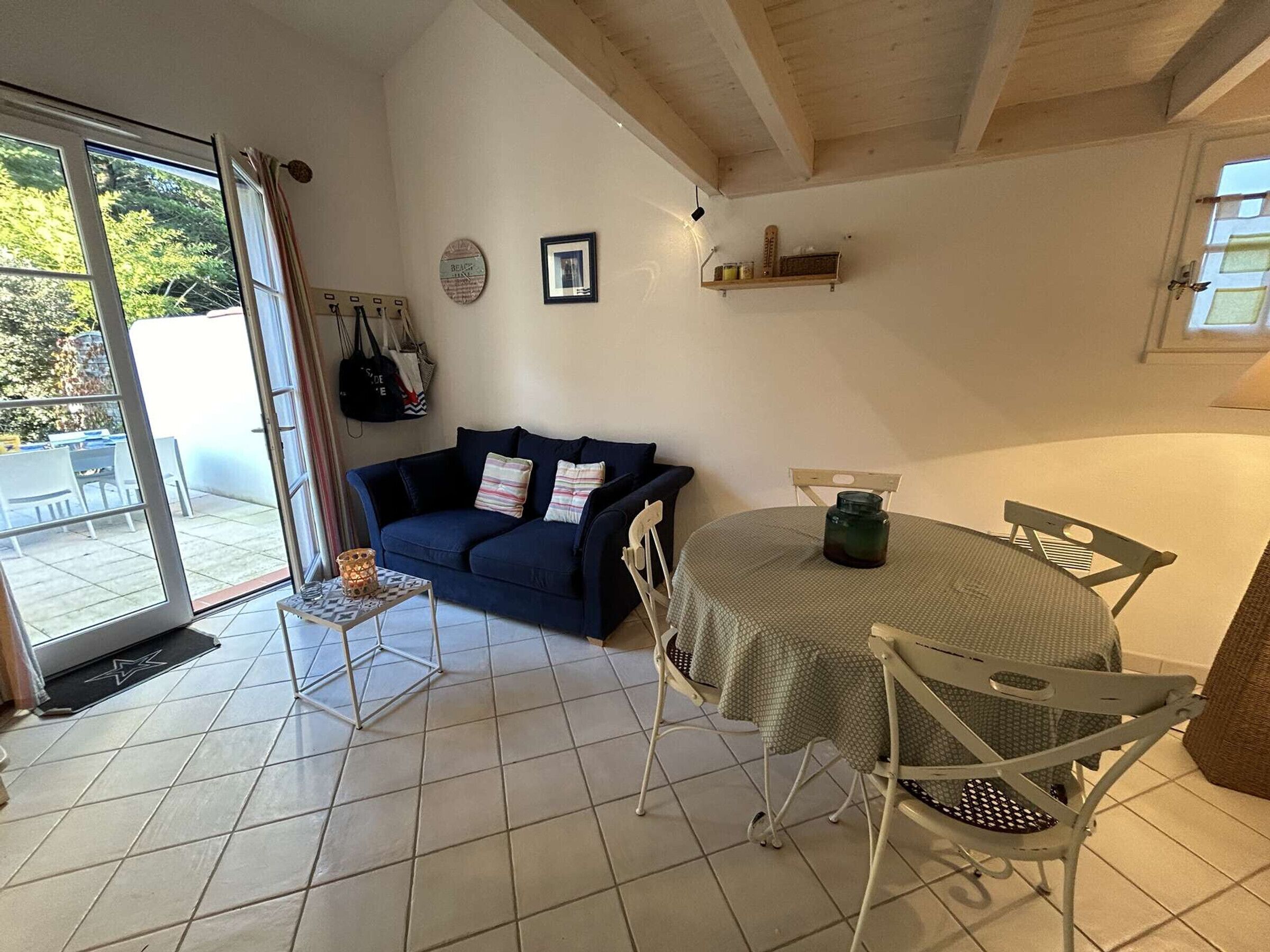 Charming Beachside Cottage With Pool Access, Garden, And Private Parking - Saint-Hilaire-de-Riez