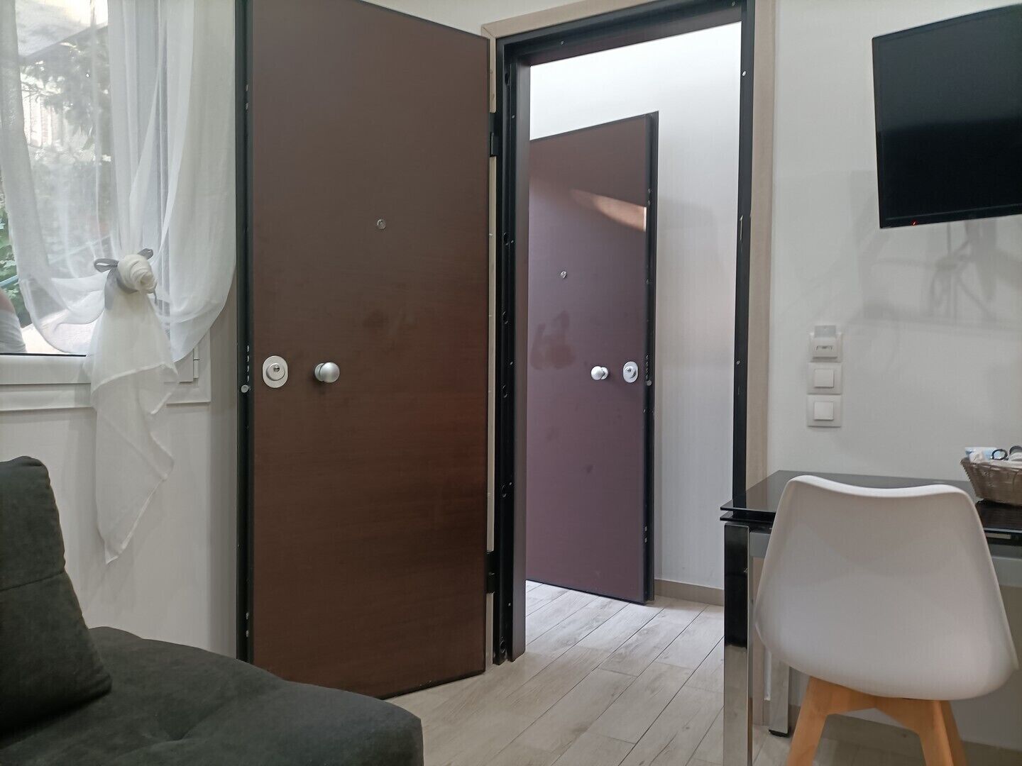 Beautiful Pedestrian - アテネ