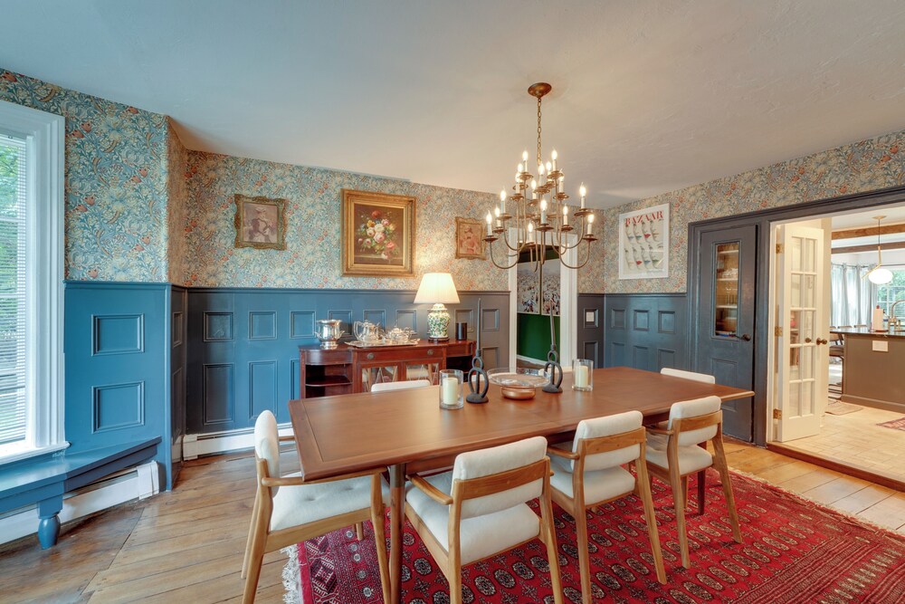 Historic Connecticut Home W/ Grill & Spacious Yard - Weston, CT