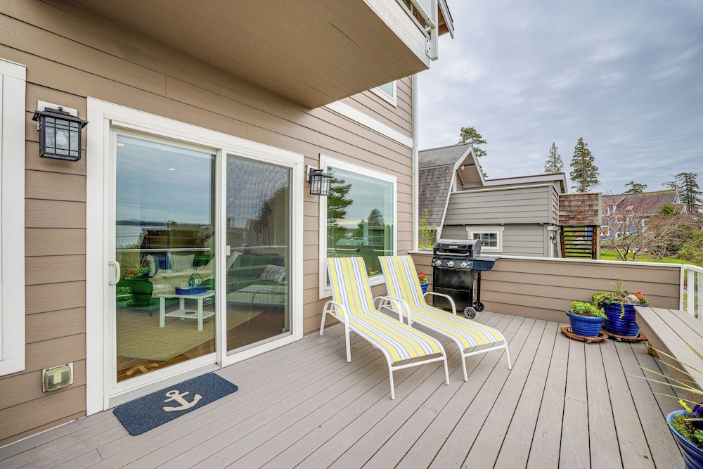 Beautiful Birch Bay Retreat W/ Deck & Fire Pit! - Blaine, WA