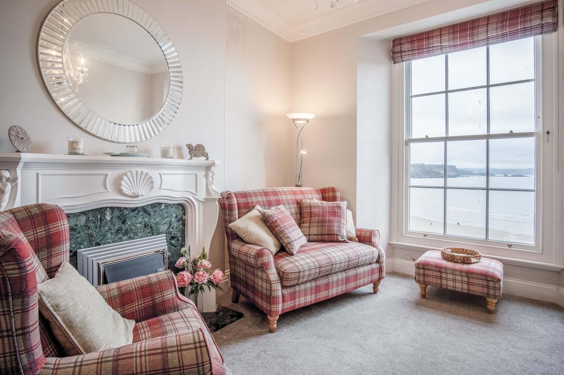 Belle Vue Court - 2 Bedroom Apartment - Tenby - Tenby