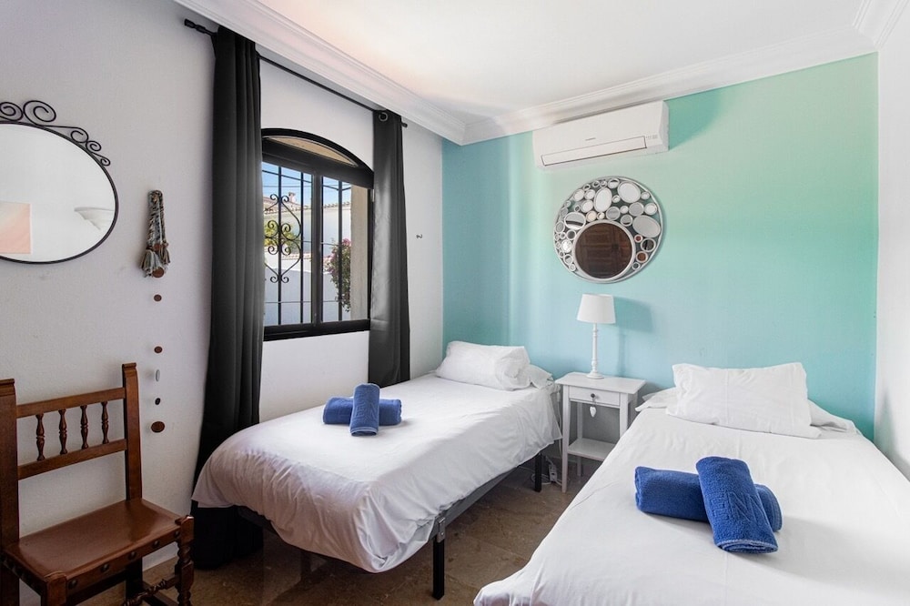 Via Real 78 - Three Bedroom Villa, Sleeps 6 - Frigiliana