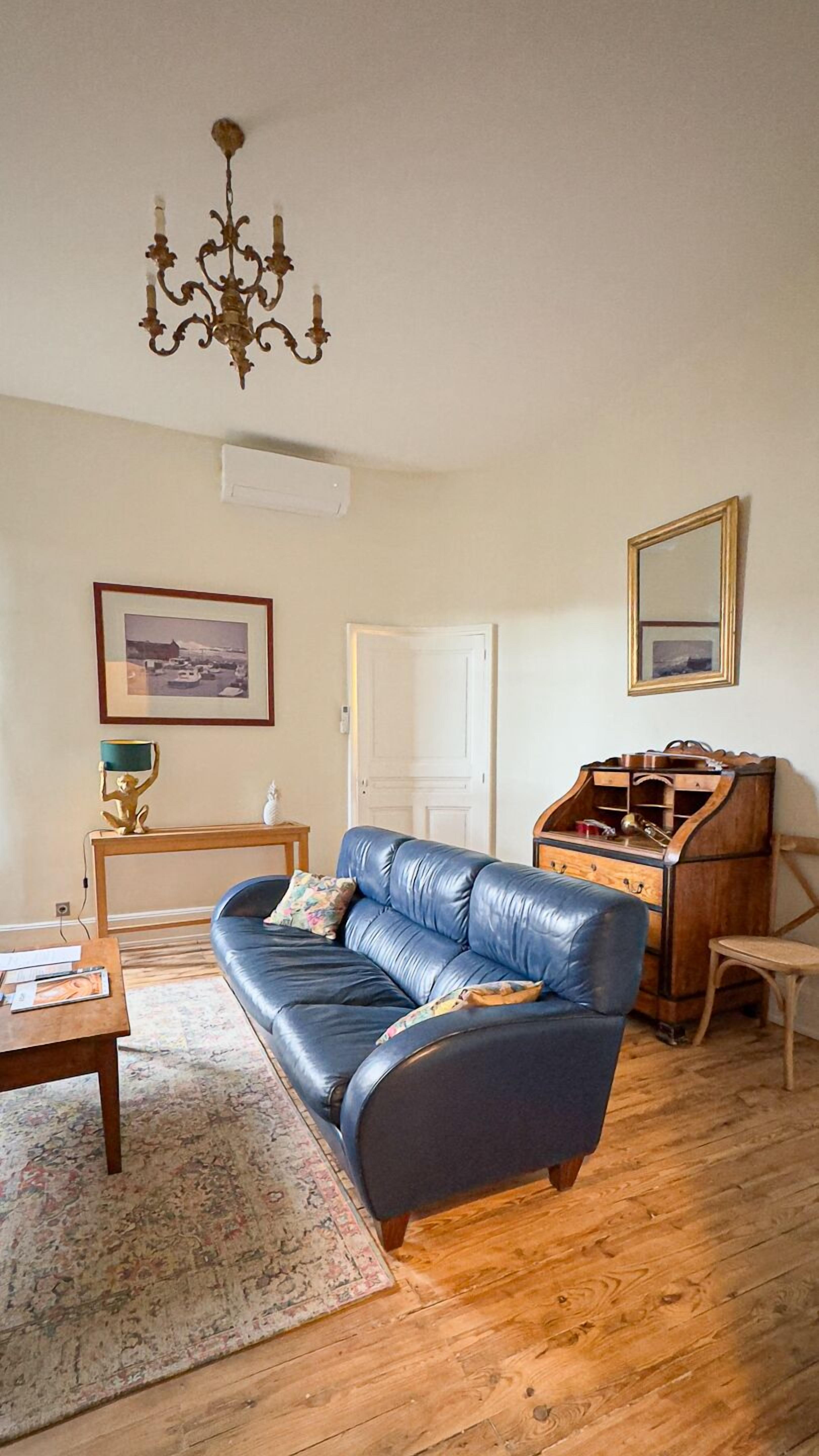 Suites De Lopéra, Jacuzzi Et Terrasse Privative - Bellerive-sur-Allier