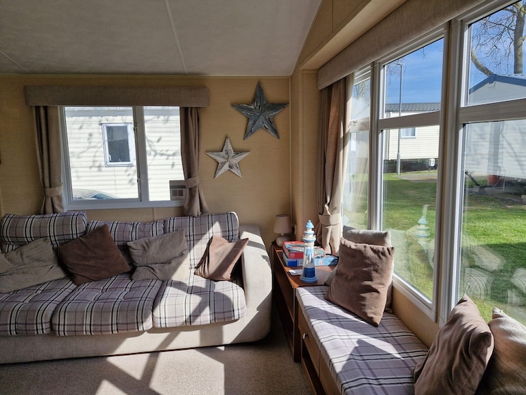 Lovely 8 Berth Caravan At California Cliffs Holiday Park In Norfolk Ref 50024b - Norfolk