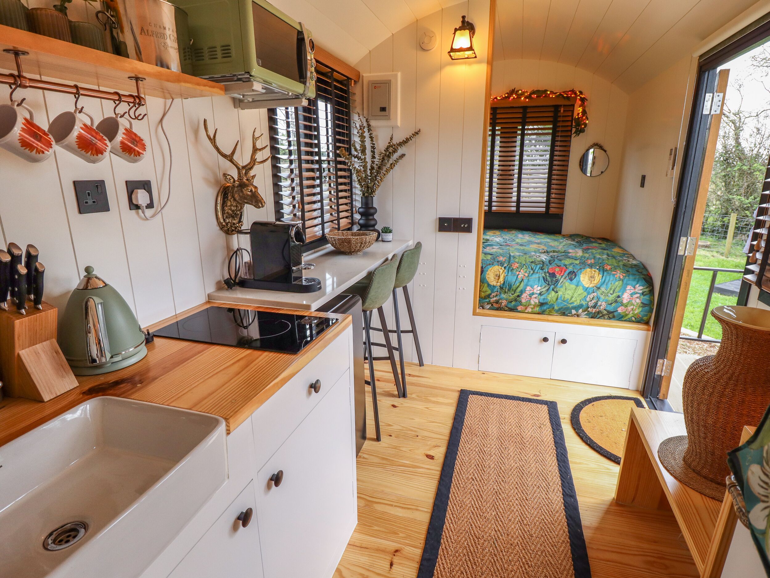 Limetree Luxury Glamping Southdown, Romantic In Nottingham - Nottinghamshire