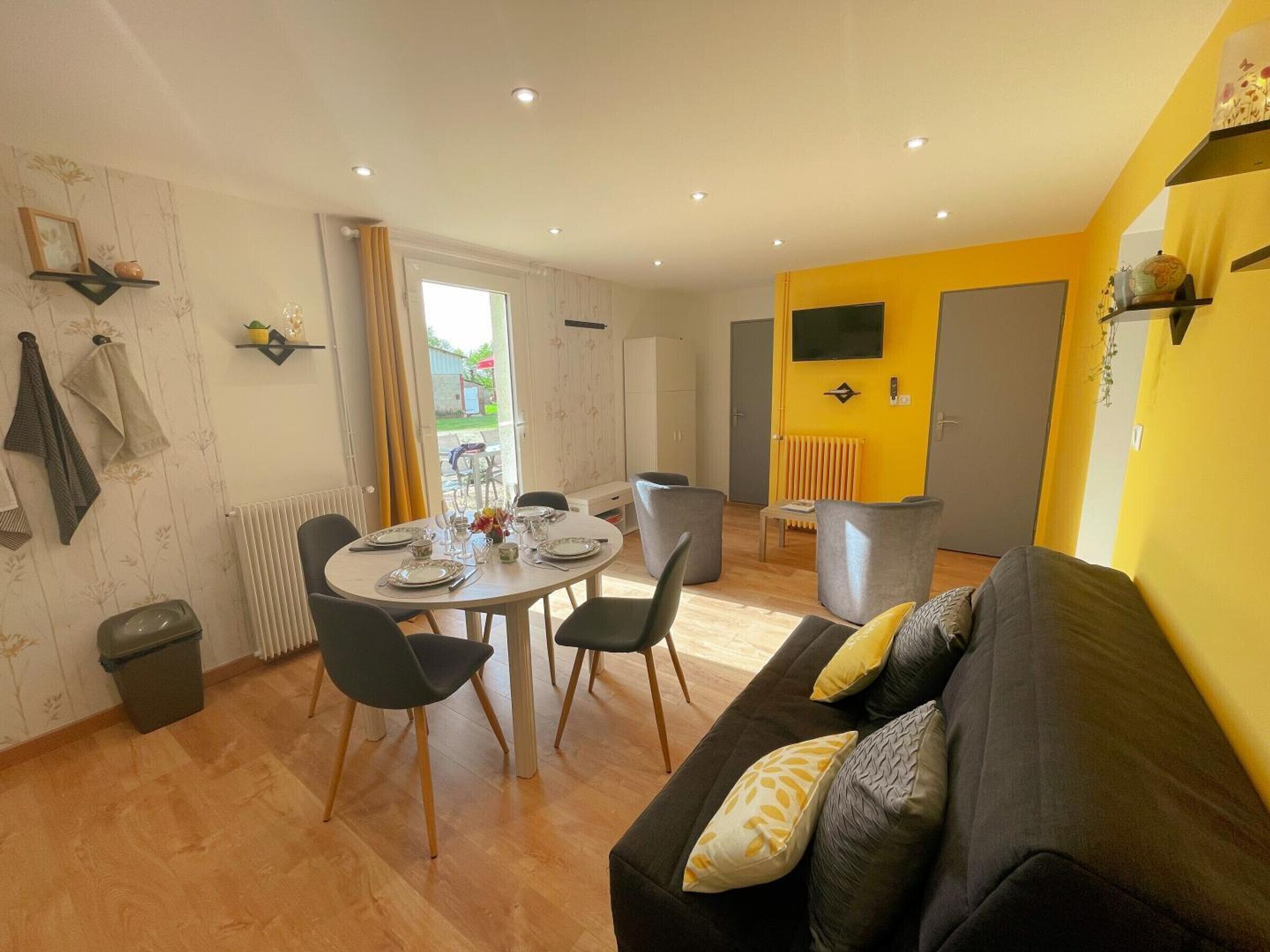 Charming Gîte With Private Garden, Close To Amboise, Perfect For Relaxation And Exploration - Loire Valley