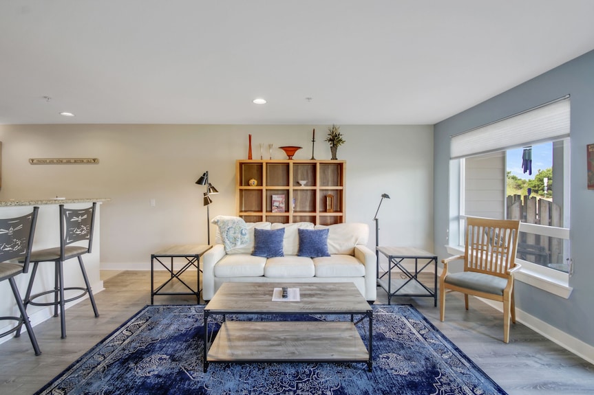 1018 - Every Shell Has A Story - 웨스트포트