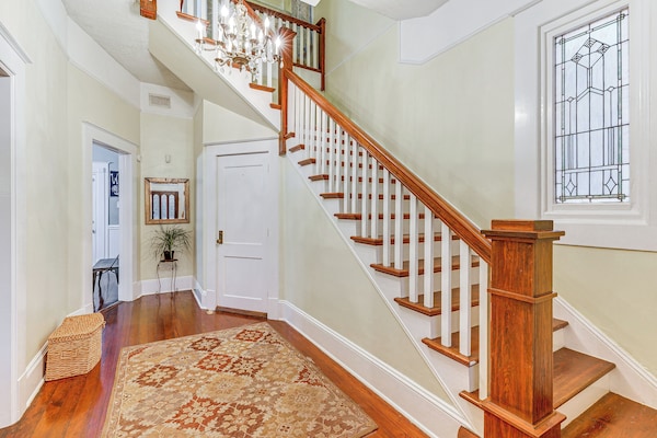 Walk To Downtown: Historic Home In Mobile - Alabama