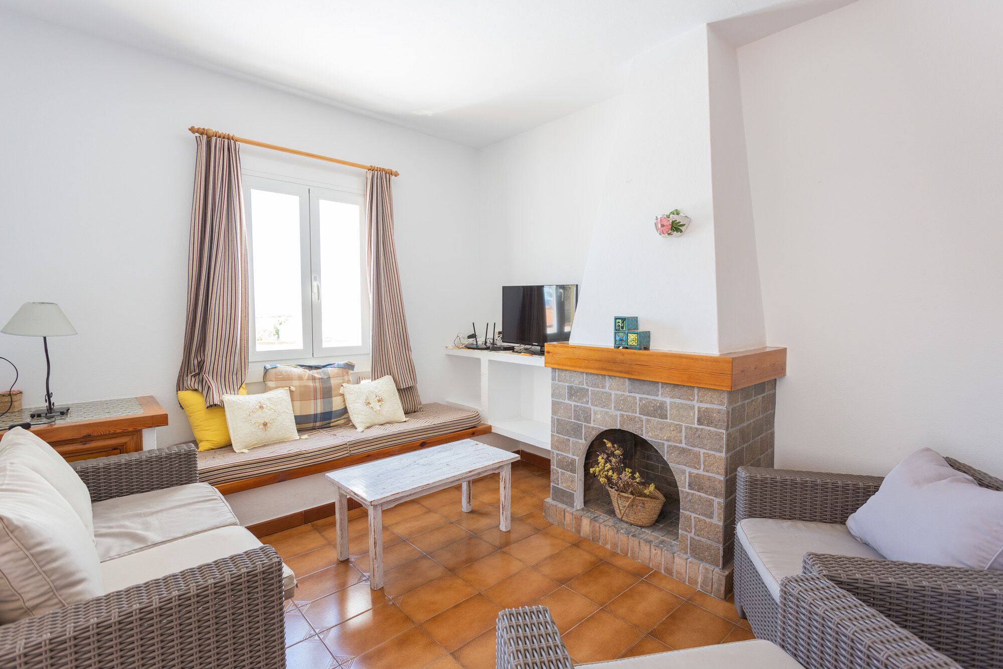 V83b | Villa Sud - Three Bedroom Villa, Sleeps 6 - Cala Galdana