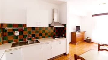 Suite | Kitchenette privada | Minifrigorífico, um micro-ondas, uma placa de cozinha
