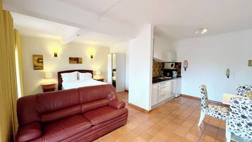 Suite, vista para o pátio | 1 quarto, Wi-fi grátis