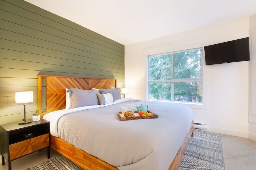 Private Hottub.central 2br - Free Parking+pool+a/c - ウィスラー