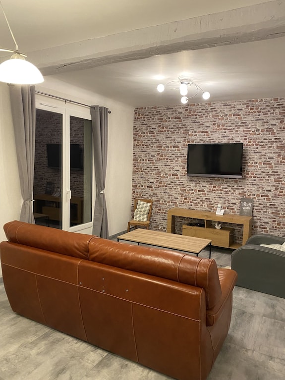 Maison à La Campagne, Au Cœur De La Nature, Soyez Attentifs Aux Animaux - Château des Ravalet