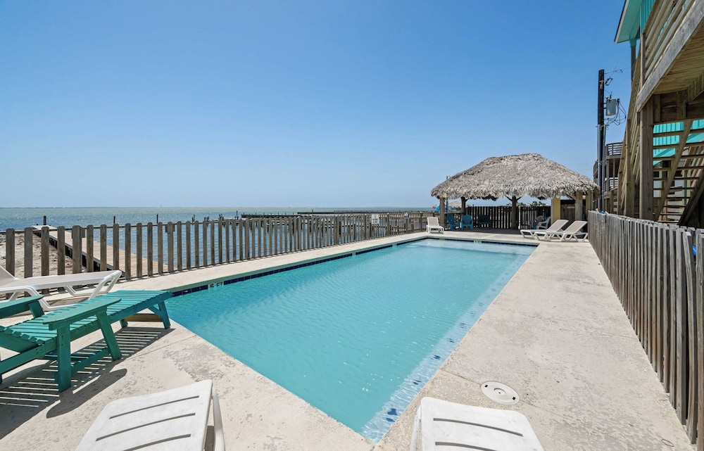 2 Waterfront Homes W/ Views, Pool, Boat Dock Laguna Village Oasis By Avantstay - Corpus Christi, TX