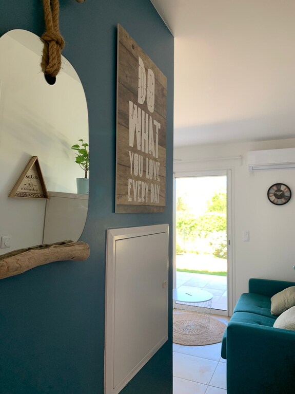 Piedi Nell'acqua / Pieds Dans L'eau/ Waterfront - Aléria