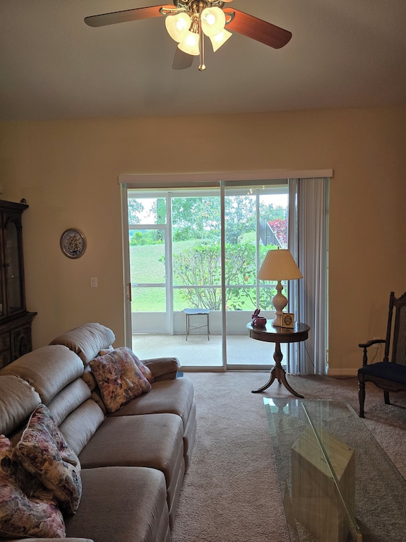 Home Away From Home! Centrally Located. So We're Mins, Away From Every Where!! - Smith Lake, Apopka