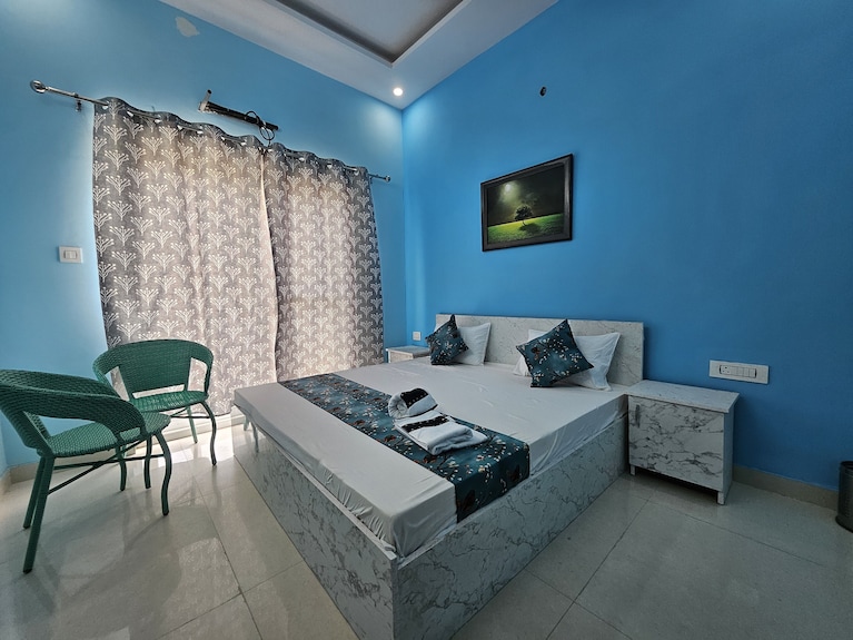 Homestay Urban Dream: Where Comfort Meets City Living - Faridabad