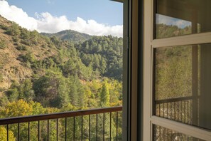 Apartamento | Ferros/tábuas de passar roupa, Wi-Fi de cortesia, roupa de cama