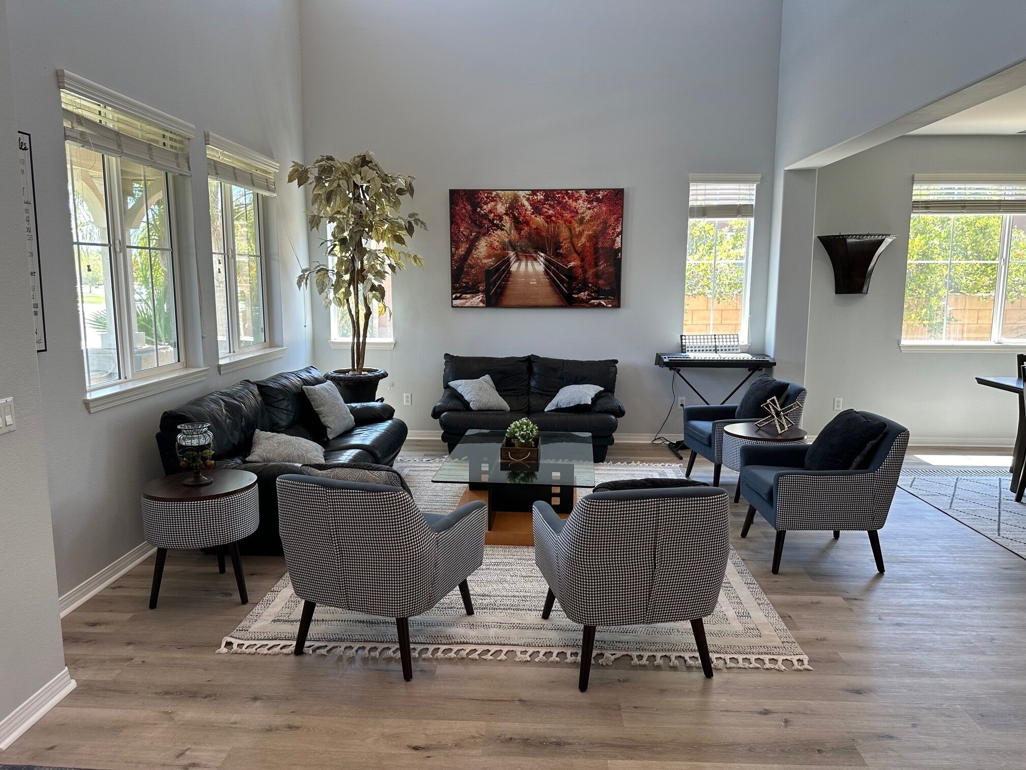 Large Home Centrally Located With Easy Access To Oc And 91/71/15/60 Freeways. - Corona