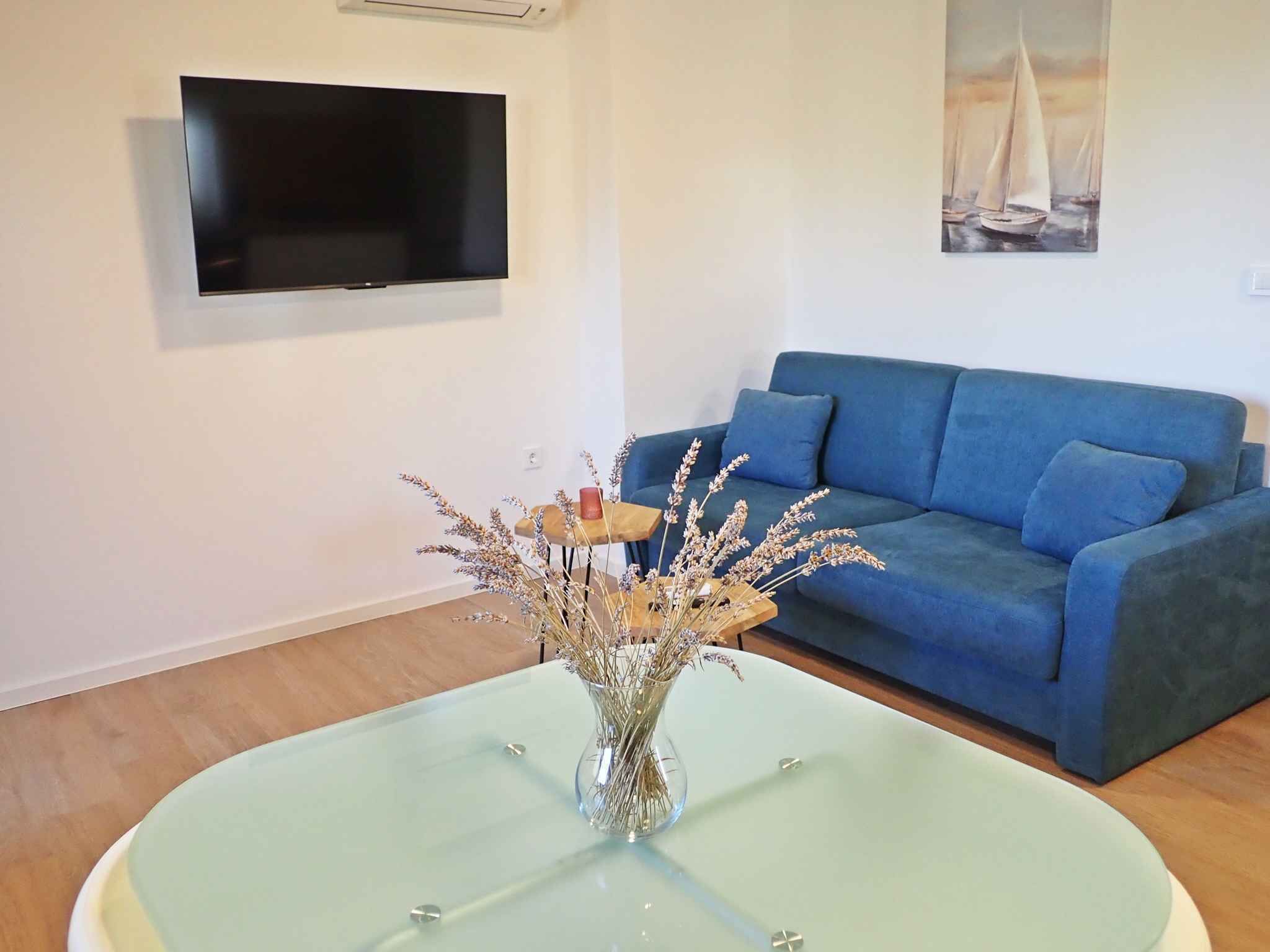 Holiday Apartment With Air Conditioning - Starigrad