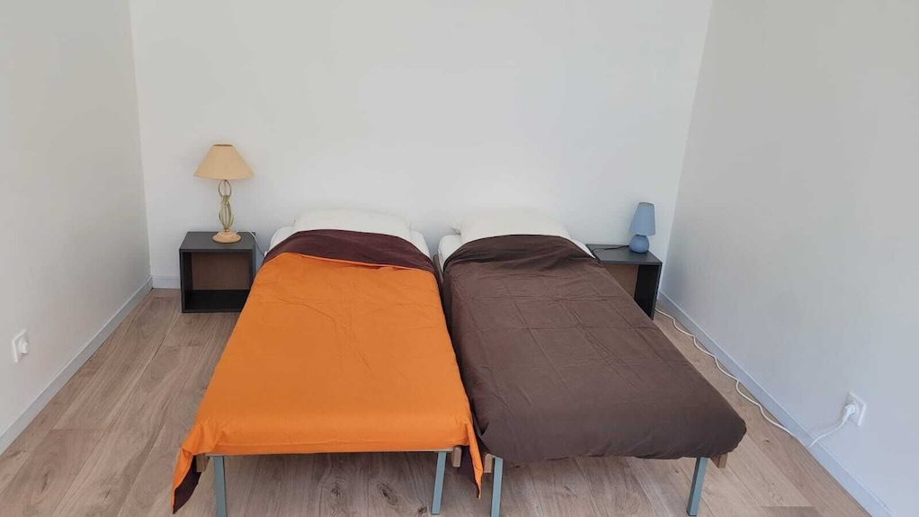 Maison Individuelle Neuve 2 Chambres Six Couchages Au Centre Village - Château de Vizille